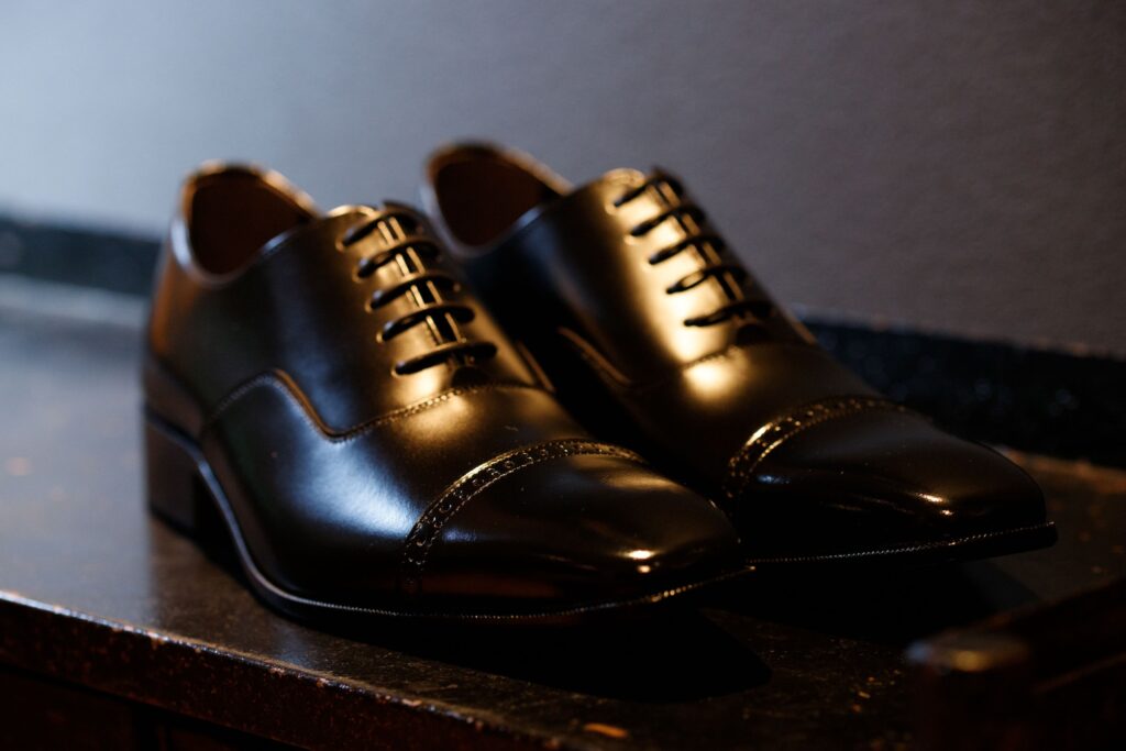 ADELOの靴・ローファーを徹底解説！口コミから魅力や特徴まで全公開！